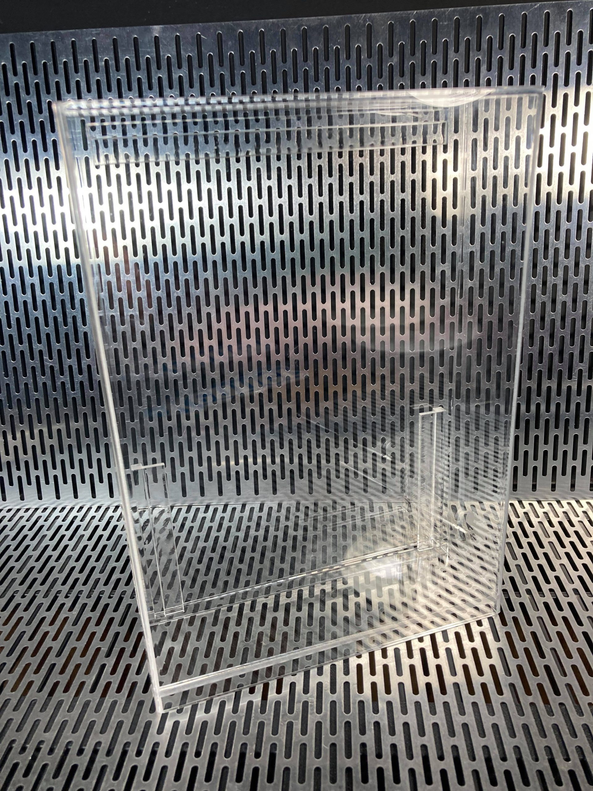 Review: GonkToys Acrylic Action Figure Display Cases | Yakface.com