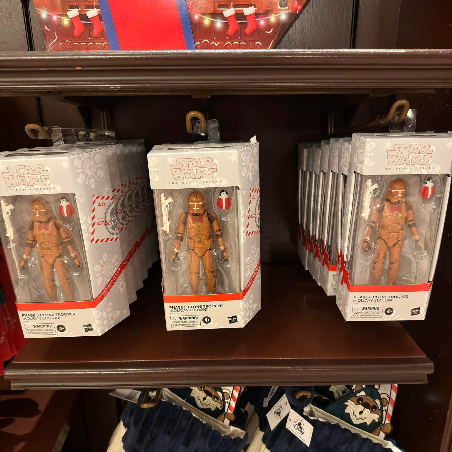 Exclusive Black Series Clone Trooper (Holiday Edition) Hitting Disney ...