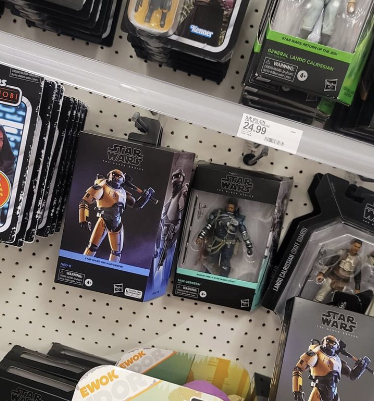 Deluxe Black Series NED-B Hitting Target | Yakface.com